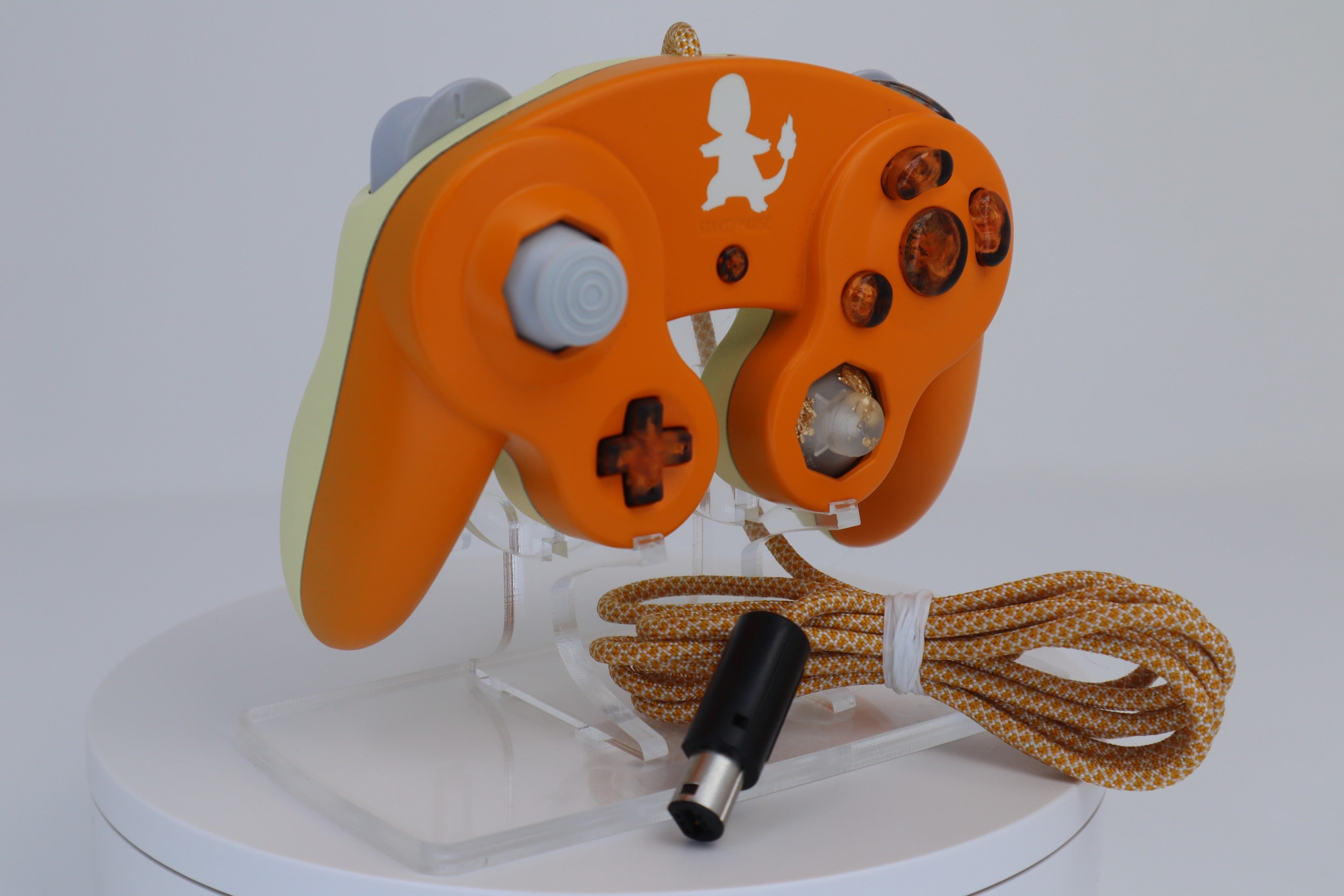 #004 Charmander – Top Notch Controllers